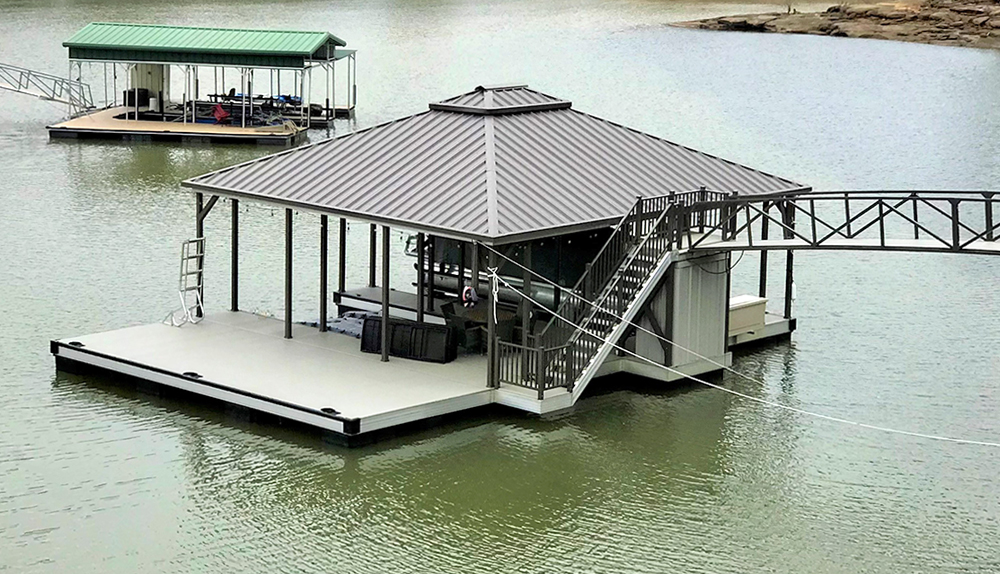 Hip Roof Gallery | Aluminum Boat Docks | Flotation Systems, Inc. | 800 ...
