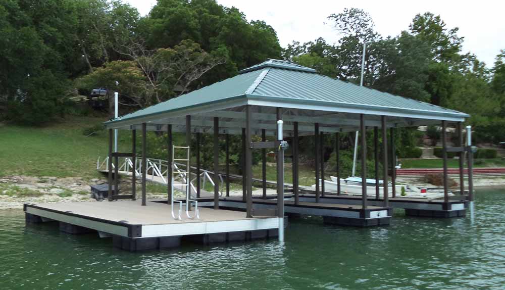Hip Roof Gallery | Aluminum Boat Docks | Flotation Systems, Inc. | 800 ...